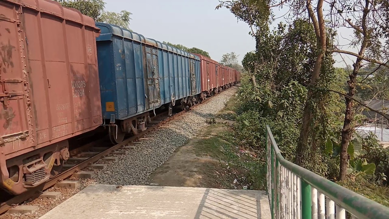 Mal Train Travelling - YouTube