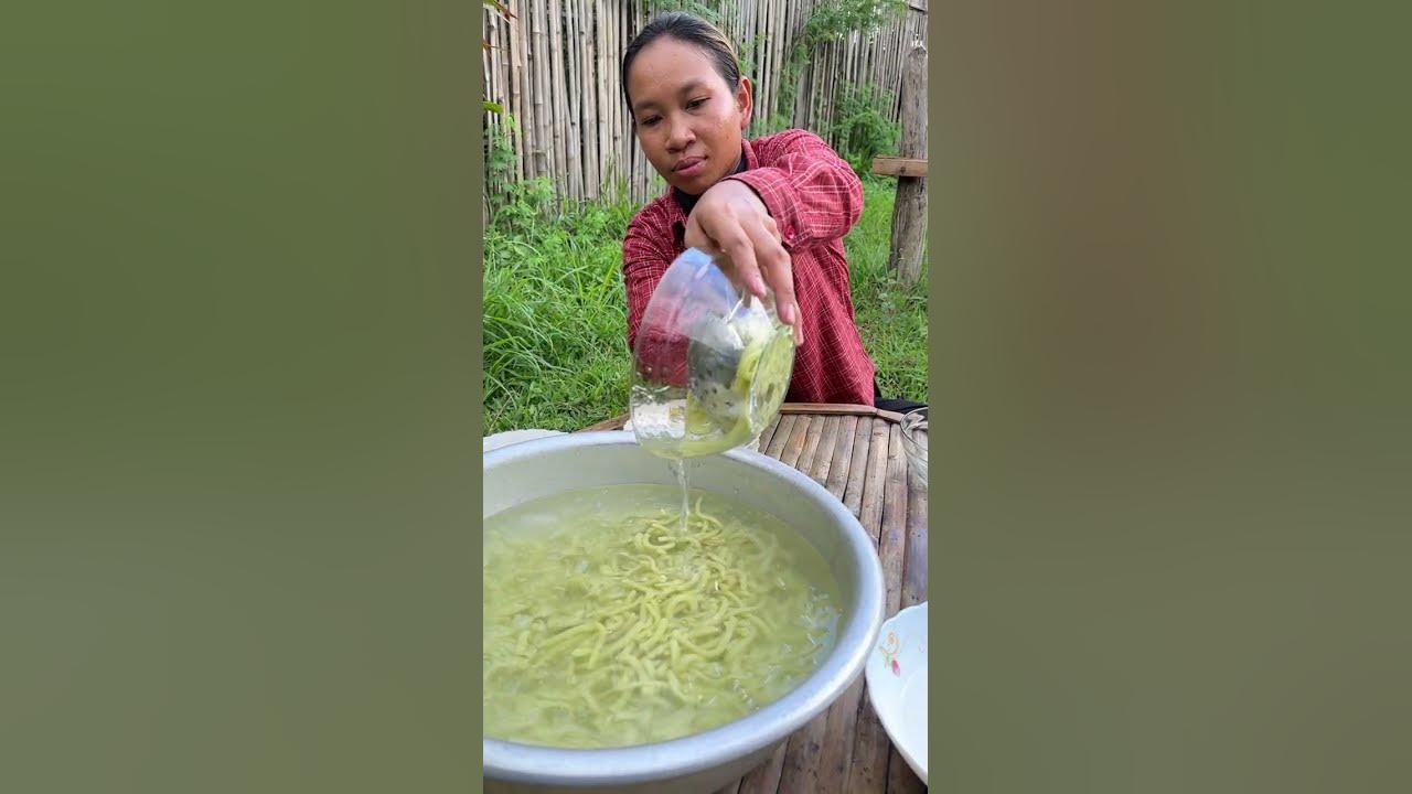 របៀបធ្វើលតអង្ករលក្ខណៈគ្រួសារ Chhom Sreypach - YouTube