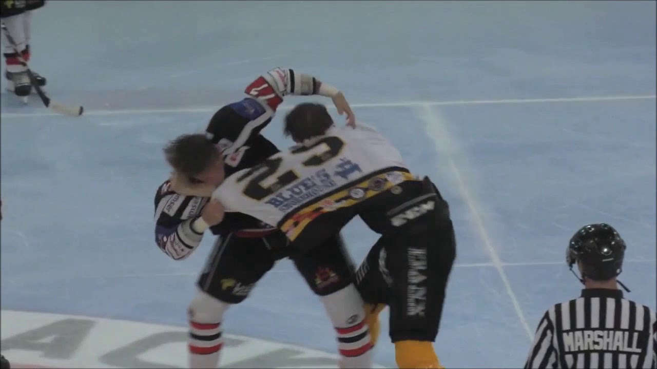 Josh Tetlow vs Brad Watchorn NIHL fight 24-9-17 - YouTube