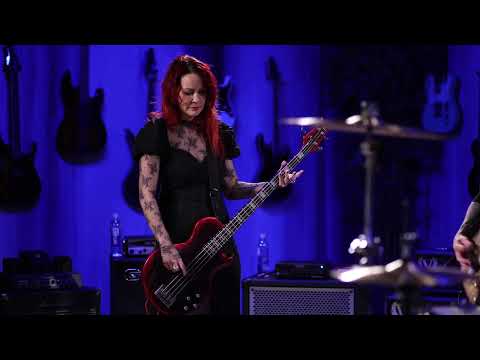 Nadja Peulen and Meegs Rascon of Coal Chamber Perform \