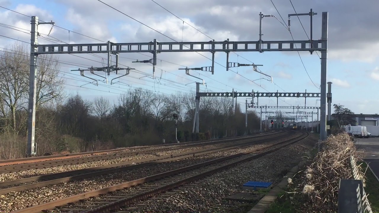 DCR TUG 60046+ Chiltern DVT 82305 on the GW Mainline - YouTube
