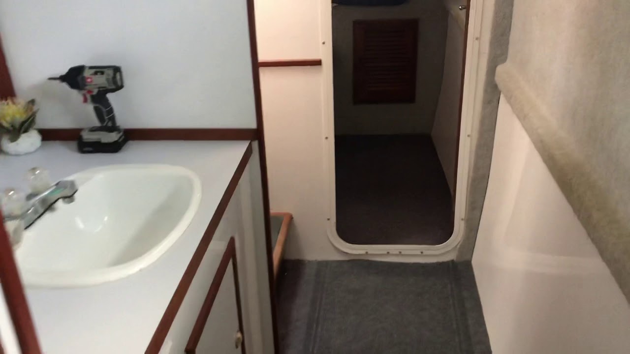 Endeavour Victory 35 Sailing Catamaran walkthrough video 9 - YouTube