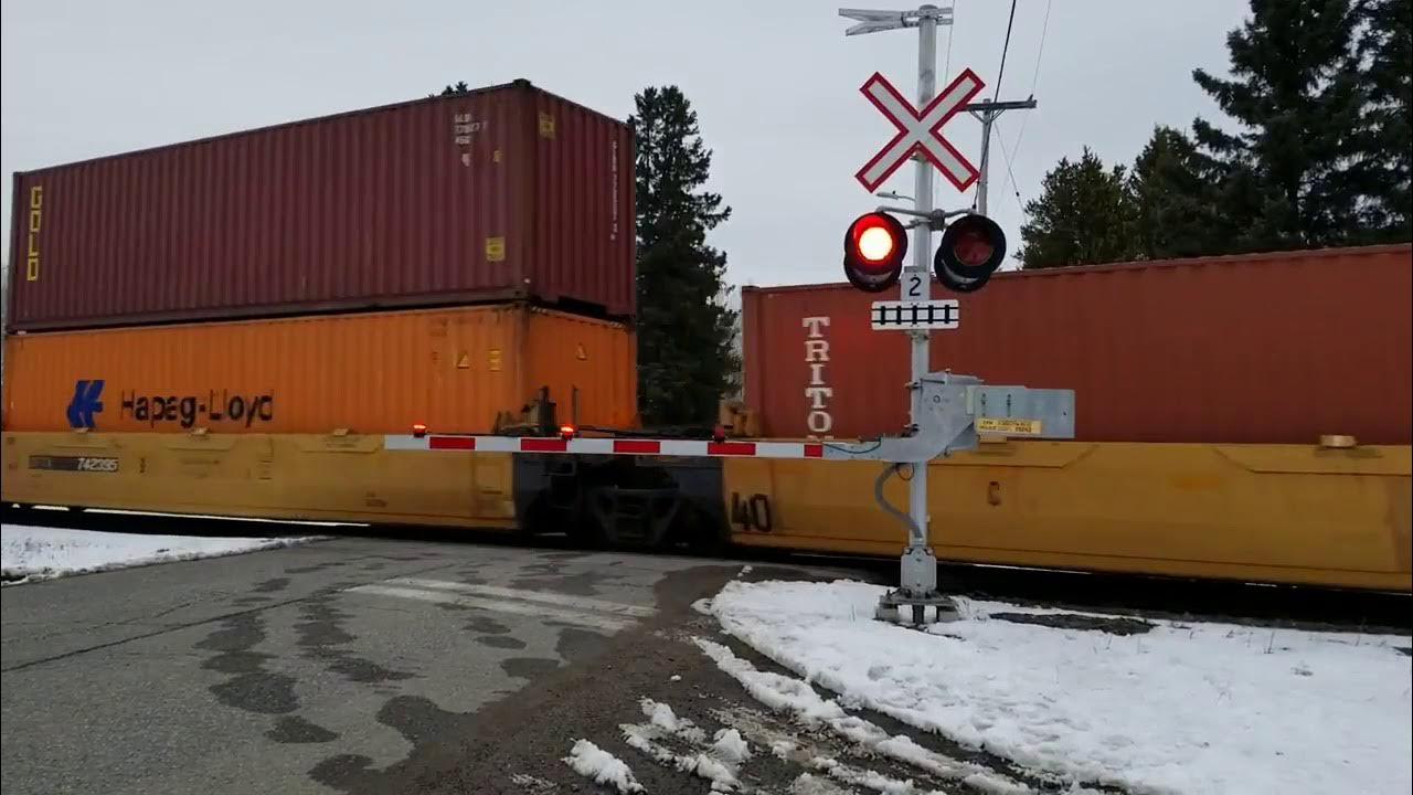 CP 8764 ES44AC & DPU 8650 ES4400CW - YouTube