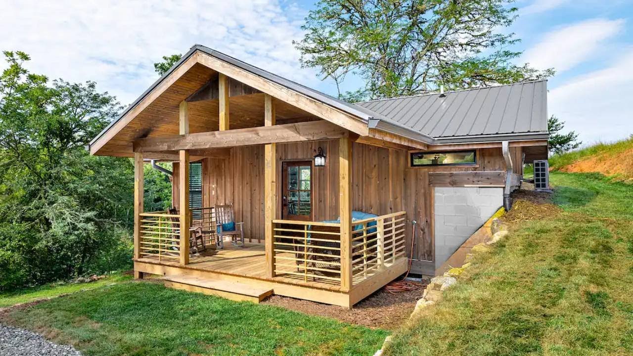 Two Extremely Cozy Houses With Simple Design | Living Design Tiny House ...
