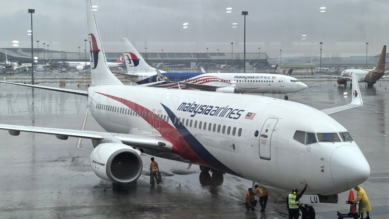 Kuala Lumpur - Bangkok Malaysia Airlines MH-780 Boeing 737-8H6 - YouTube