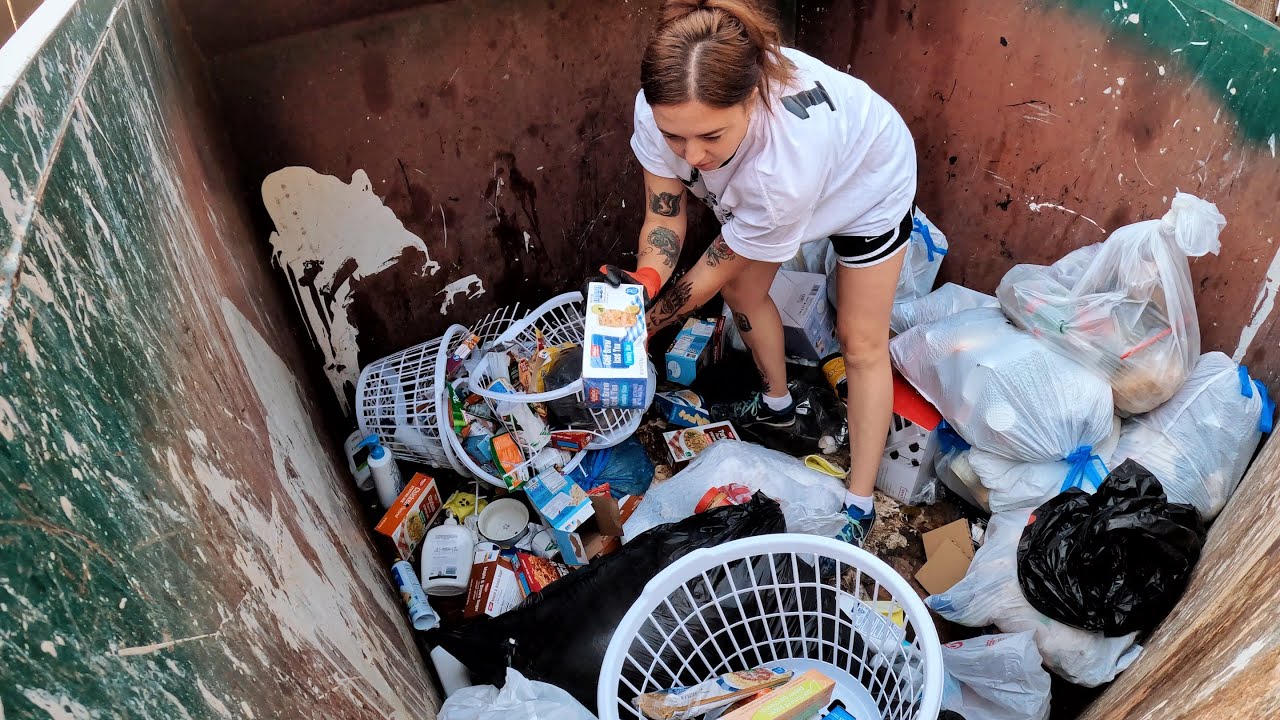 Early Morning Dumpster Diving – Lots to Rescue! - YouTube