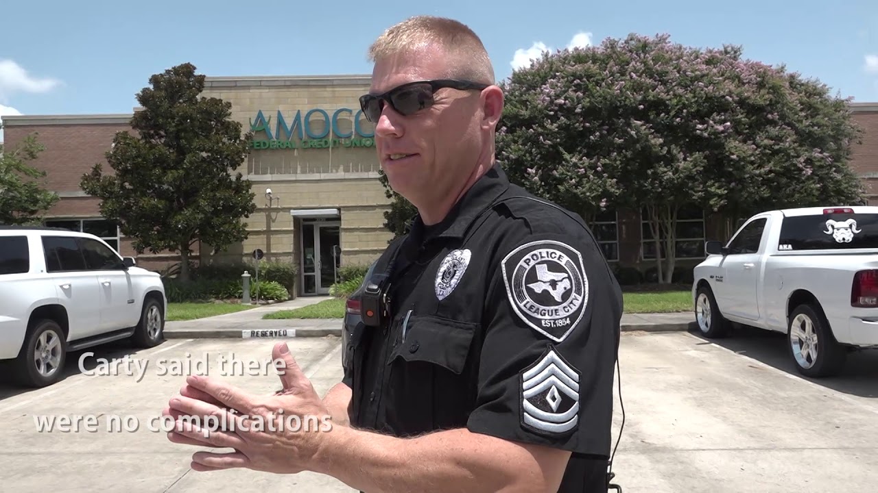 LCPD Sergeant delivers baby in parking lot - YouTube