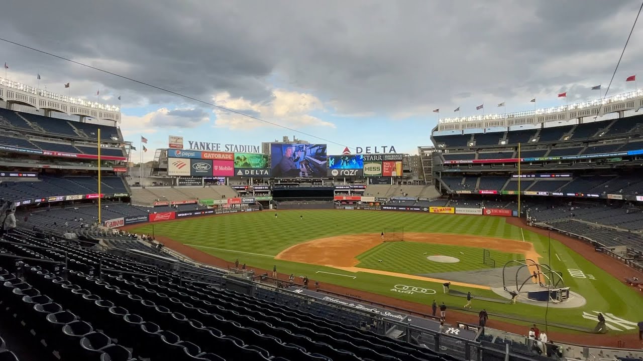Paul Cartier Playing the Baseball Organ Before a Silly Loss at Yankee ...