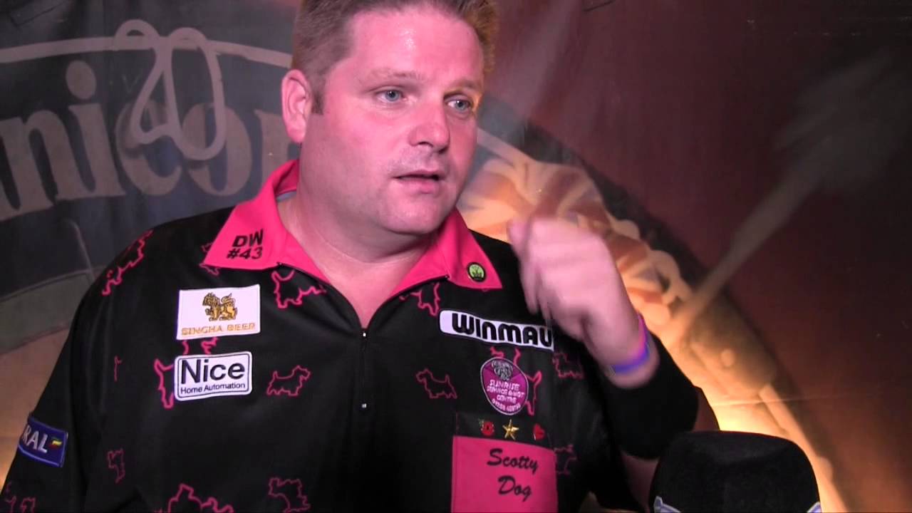 Catching Scott Mitchell before he goes to cut the grass - YouTube