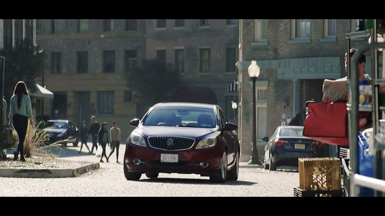 Wanda makes the hex in westview and brings back vision. - YouTube