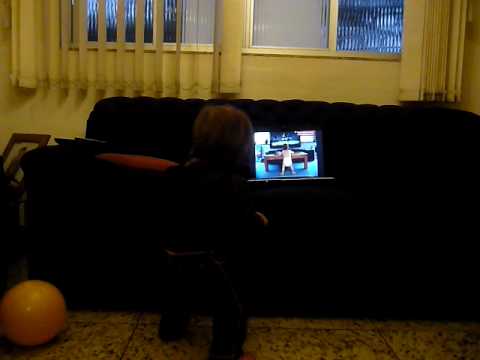 nina dancando beyonce.MOV