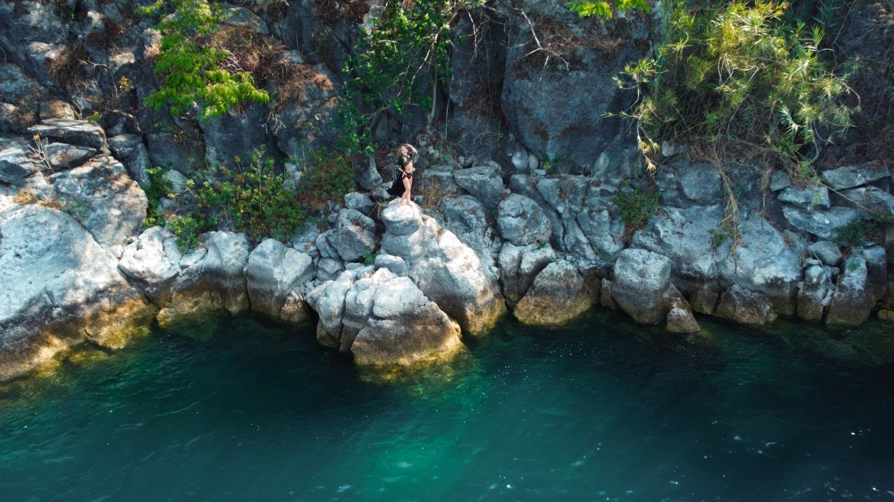 Rhythmic Wind | Contemporary Dancefilm (2022) - YouTube