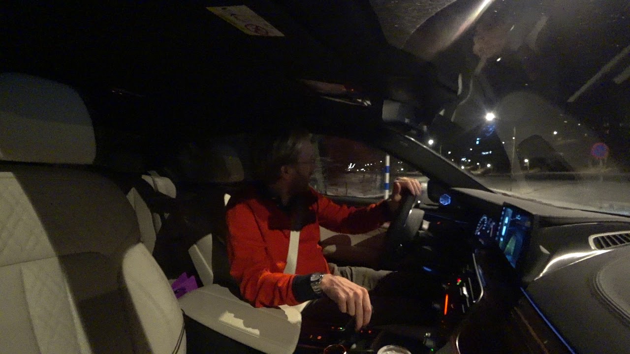 [4k] G30 BMW 540i xDrive night drive, fun car with highrevving ...