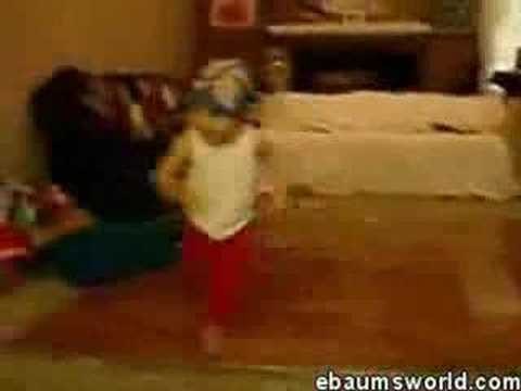 Bebek Break Dance Yapıyor By nX