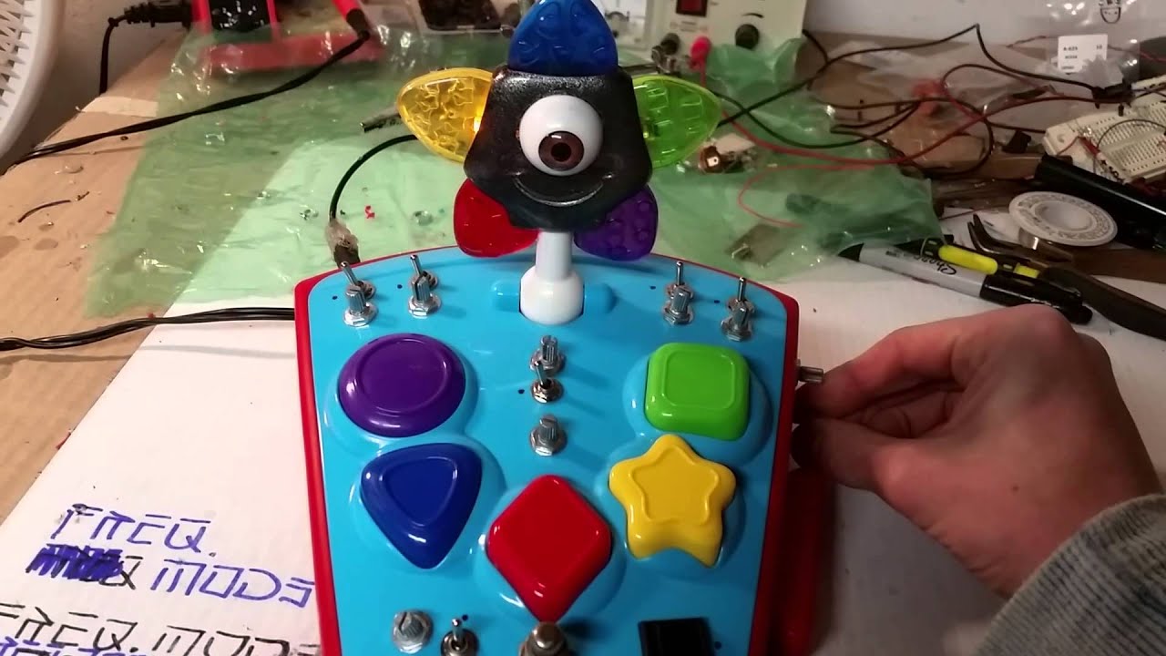 Square wave synth built Into a circuit bent toy #1 - YouTube
