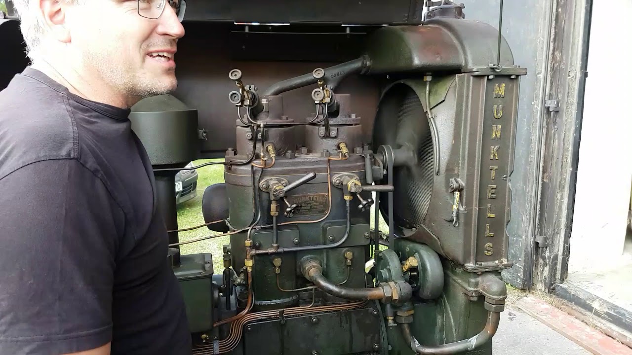 Munktells 30 classic vintage hot bulb tractor running at low rpm - YouTube
