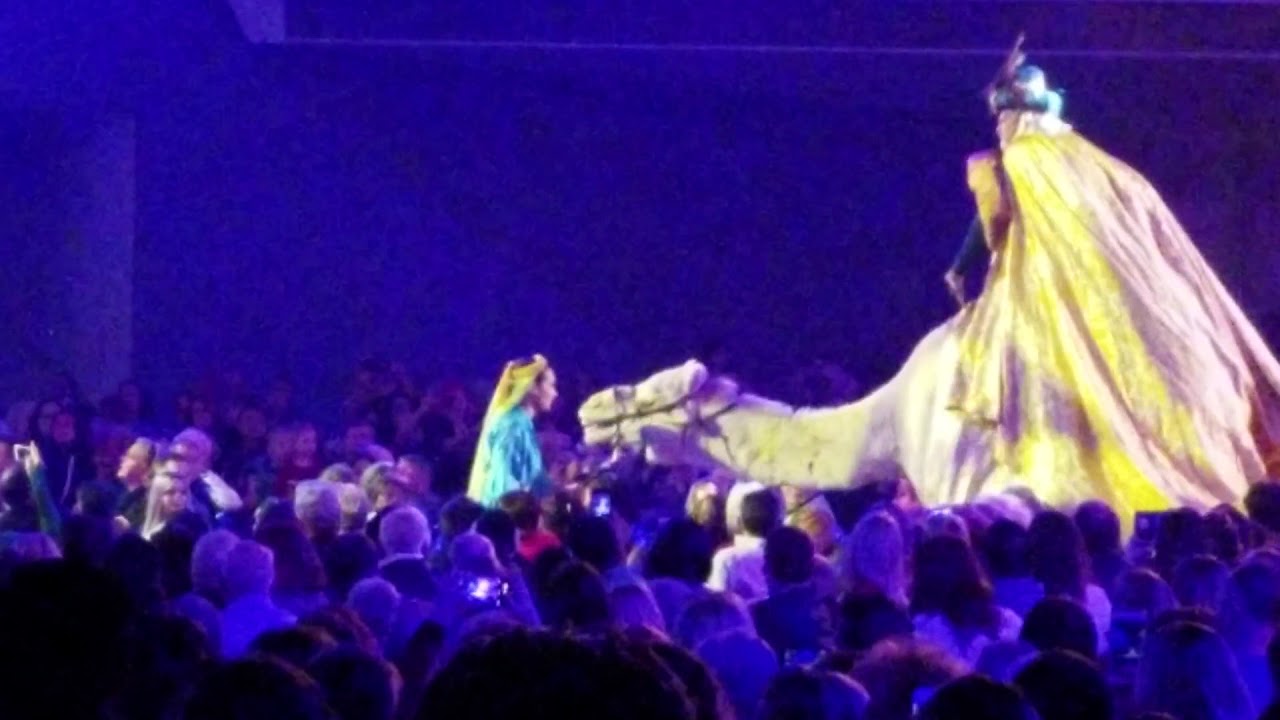 Dream City. Amazing all out Christmas presentation. - YouTube