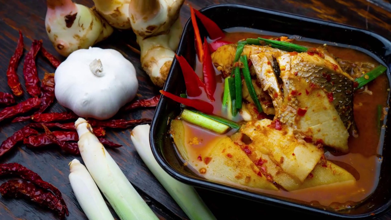 Southern Thai Spicy Sour Fish with Fermented Bamboo Shoot - Thai Recipe ...