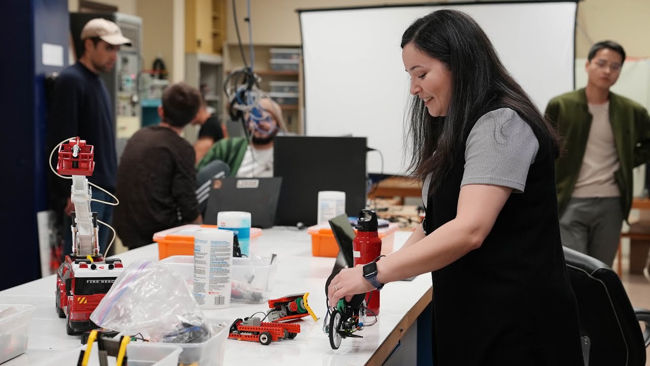 Inside the Classroom: ME207 Mechanical Engineering Laboratory Three ...