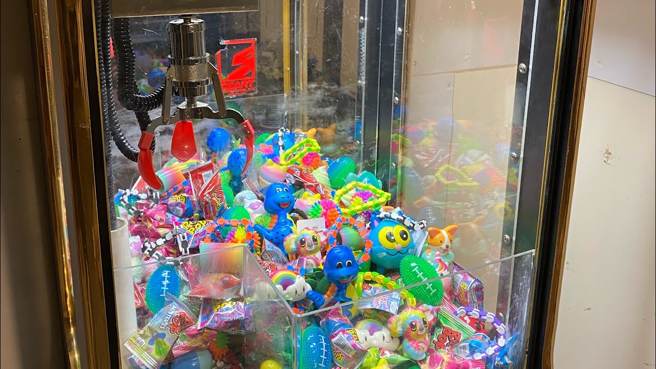 My Interspace Claw Machine. Playing And Winning. - YouTube