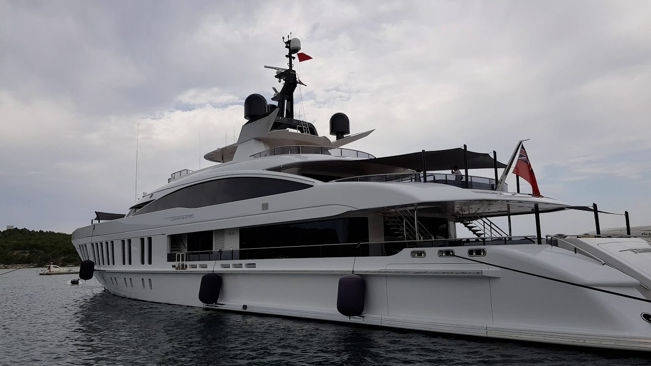 Mega Yacht - SAMURAI the creek - YouTube