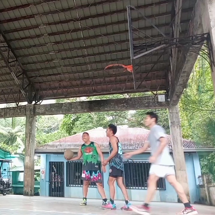 1 on 2 basketball game highlights "swing steps" (high, low and tuck ...
