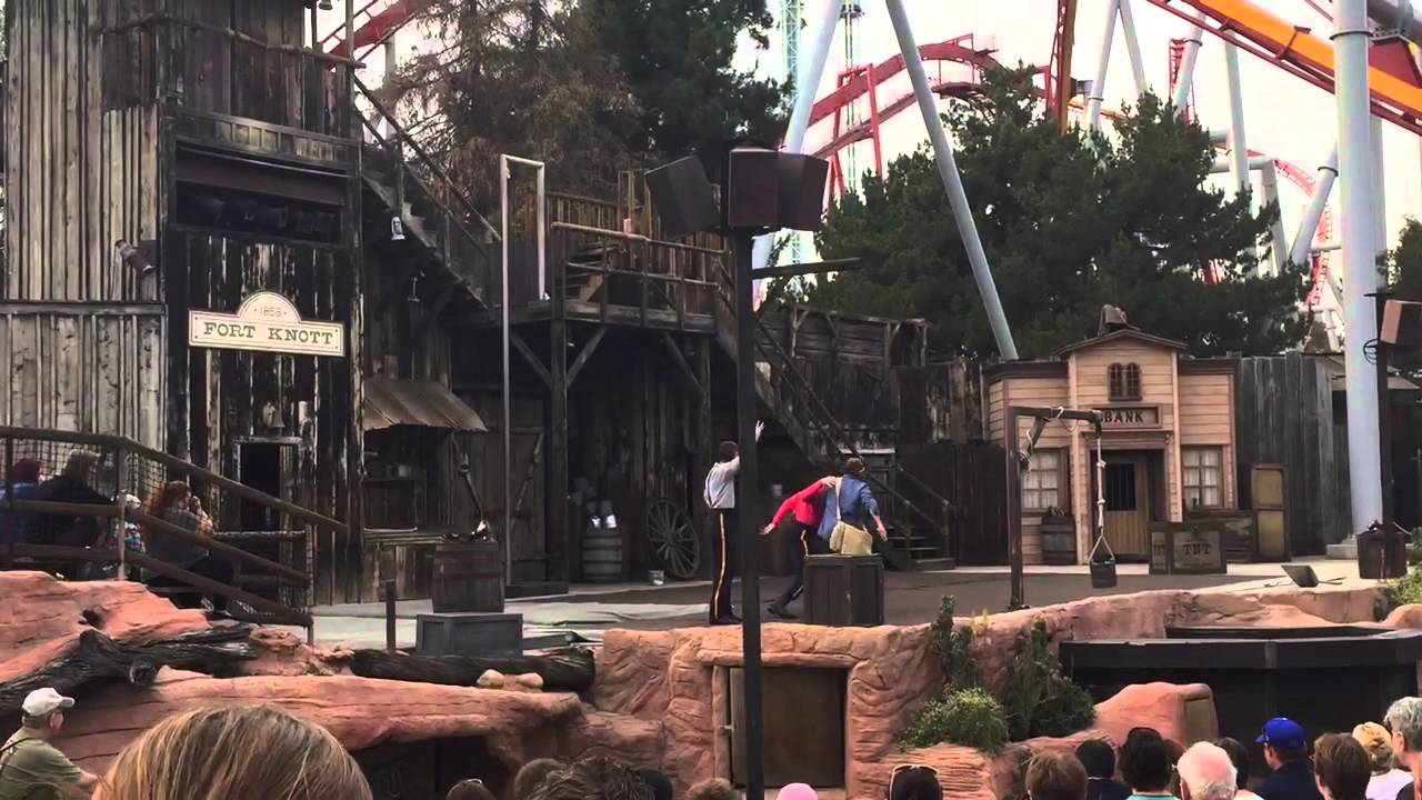 Knott's Berry Farm Western Stunt show - YouTube