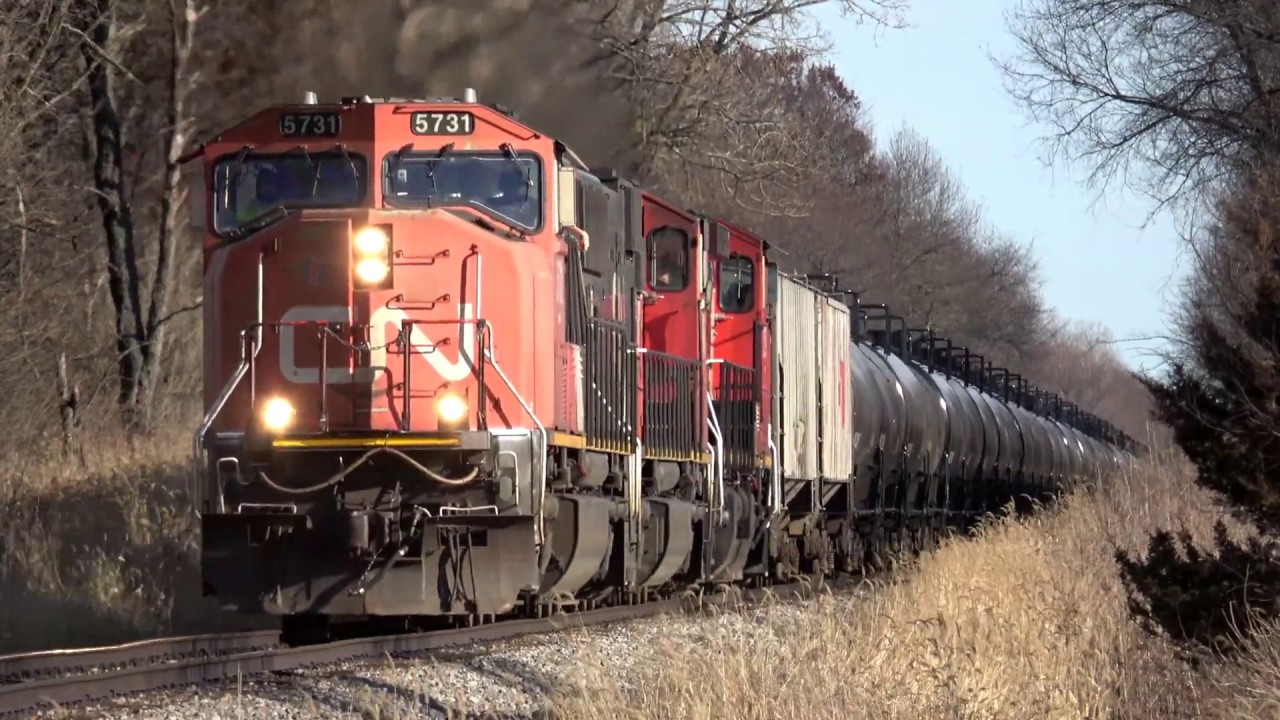CN 5731 West, an EMD SD75I on 1-6-2020 in 4K - YouTube