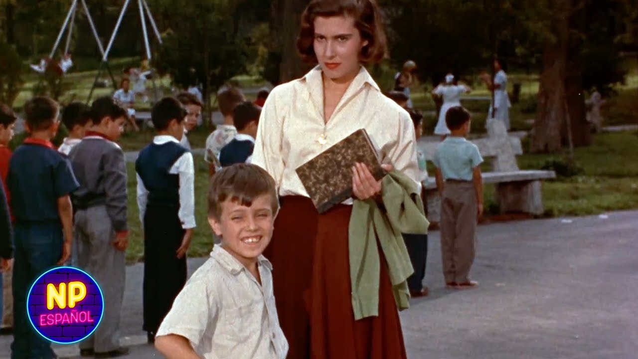 Primera Escena (ft. Cantinflas) | El Bolero de Raquel (1957) | Now ...