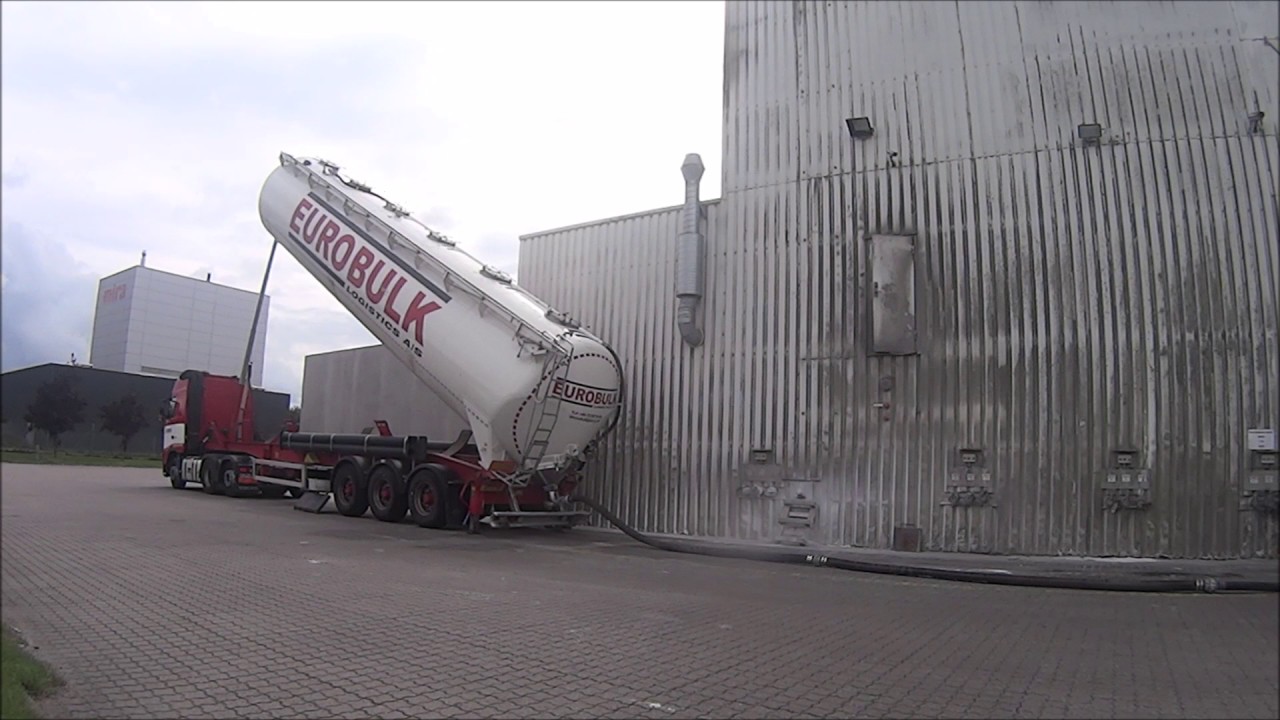 Unloading a silo. Разгрузка силоса(бочки). - YouTube