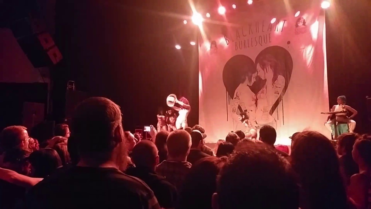 Suicide Girls Blackheart Burlesque 2016 Detroit (group Planet Apes ...