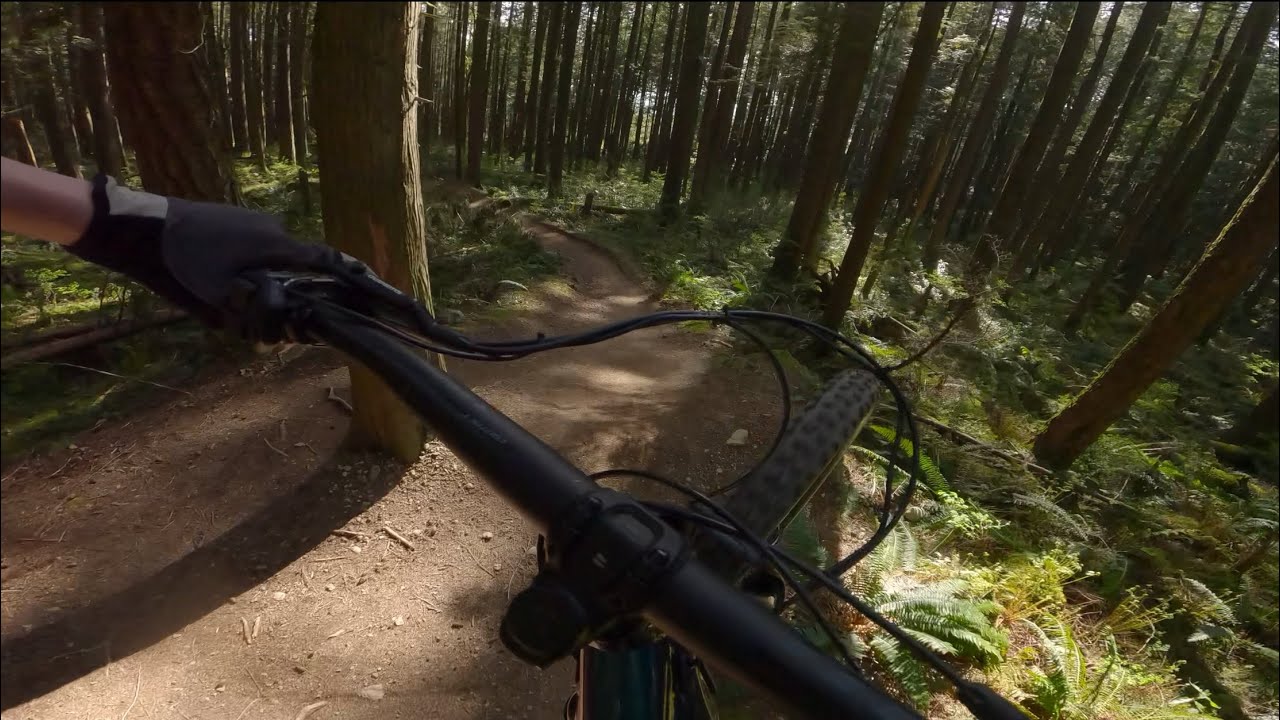 Big jumps on my moms e-bike - Thornhill - YouTube