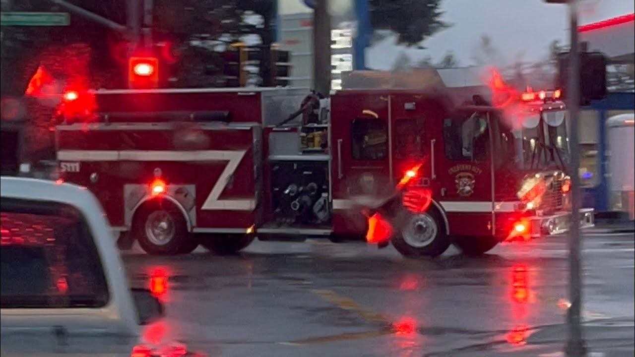 Crescent City Fire and Rescue Engine 5111 Responding - YouTube