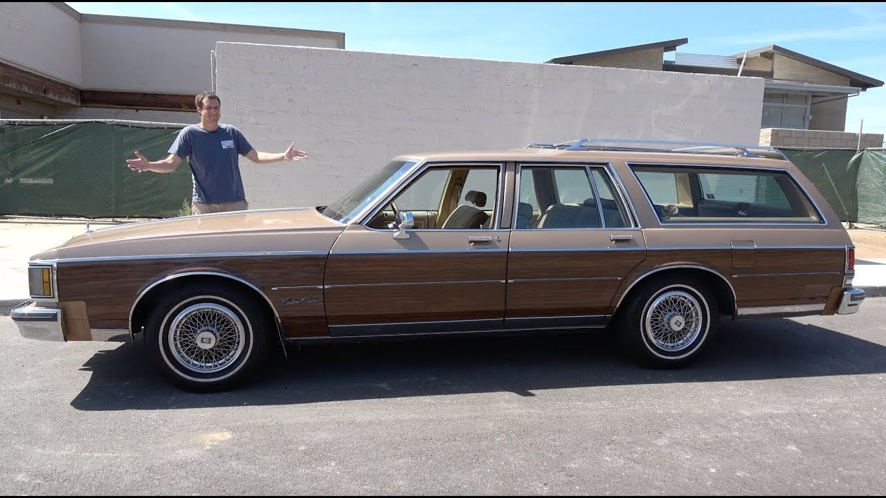 Oldsmobile Custom Cruiser - это старомодный семейный универсал - YouTube
