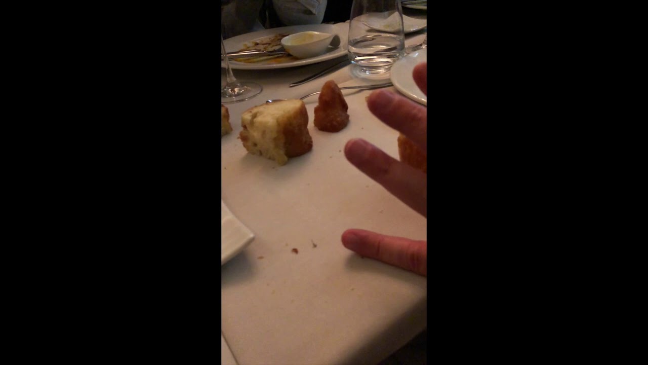 Explaining quantum with bread - YouTube