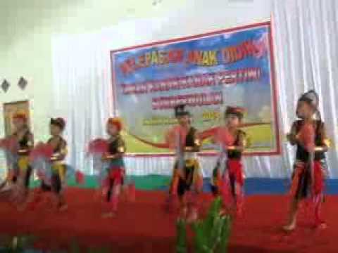tari jaranan anak TK