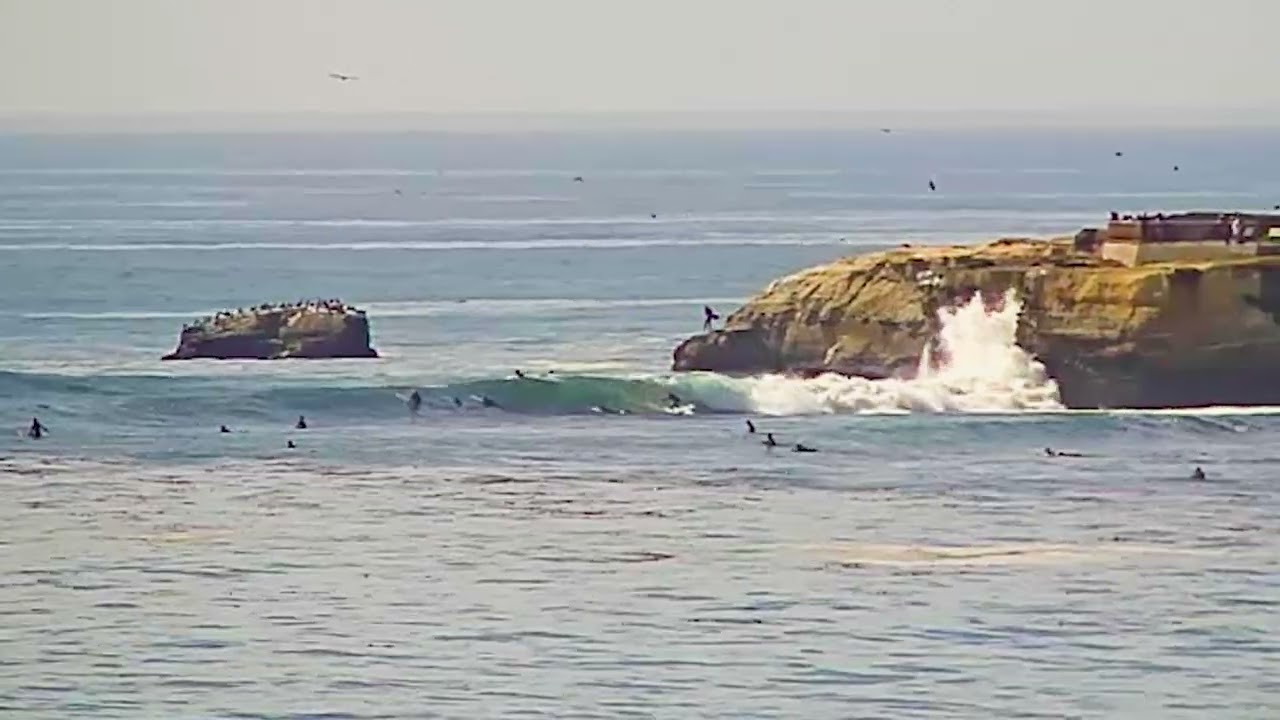 1st Winter swell hits Northern California – October 19, 2022 - YouTube