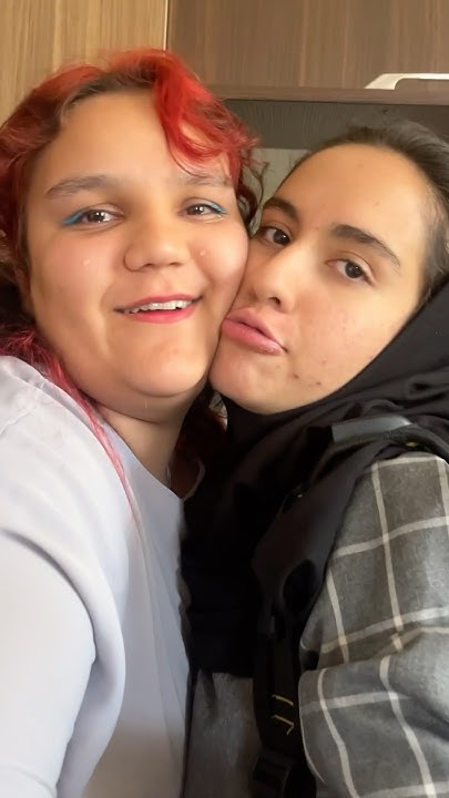 خواهرم رو سوپرایز کردم 🥺🦋 پرنک سوپرایز خواهر خواهرانه دانشجویی