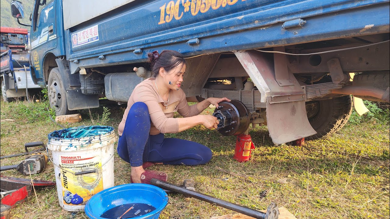 Full video: Genius girl repairs machinery and equipment used in ...