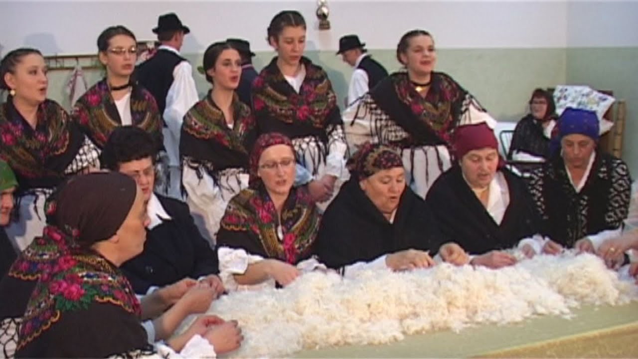 Čijanje perja 2011. u Zdencima, izvorni snimak - YouTube