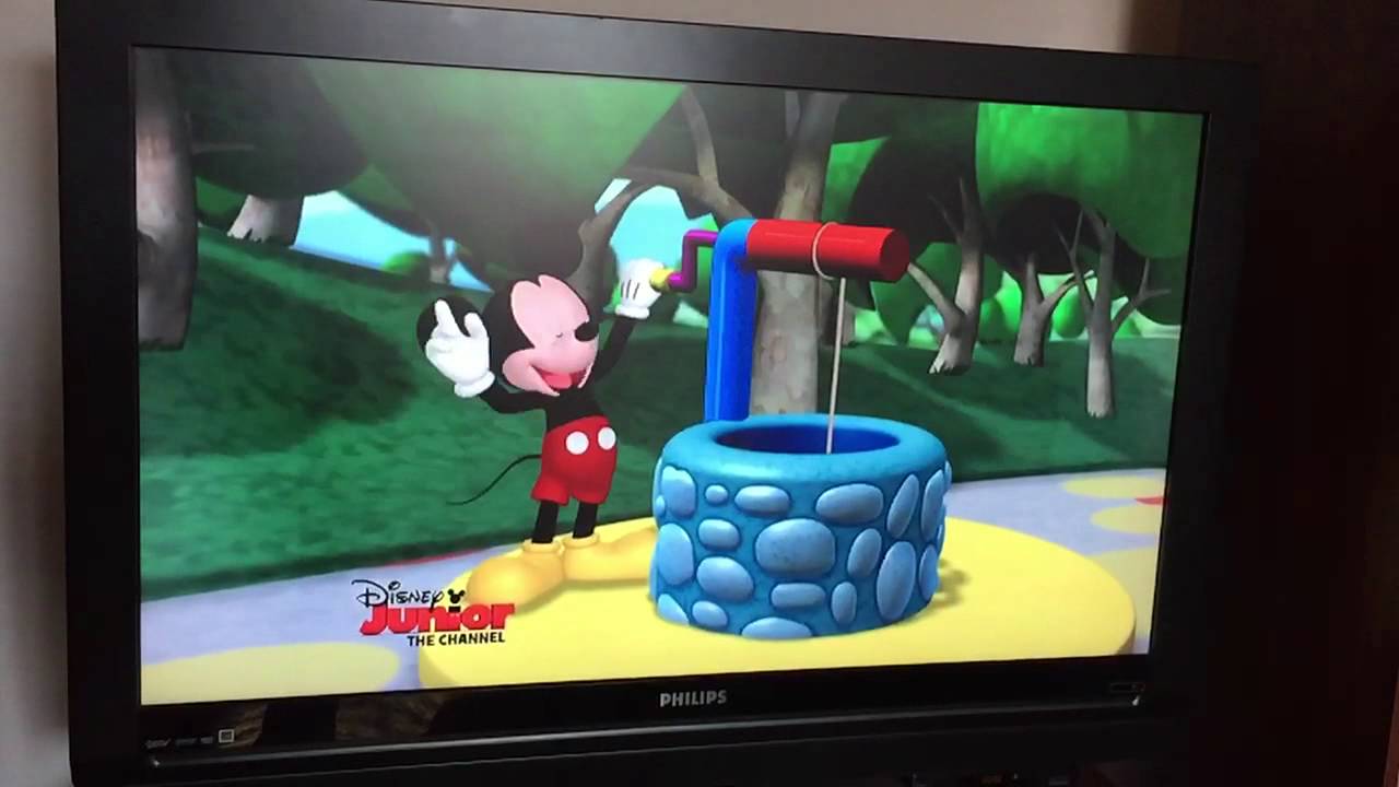 Mickey Mouse in slow motion - YouTube