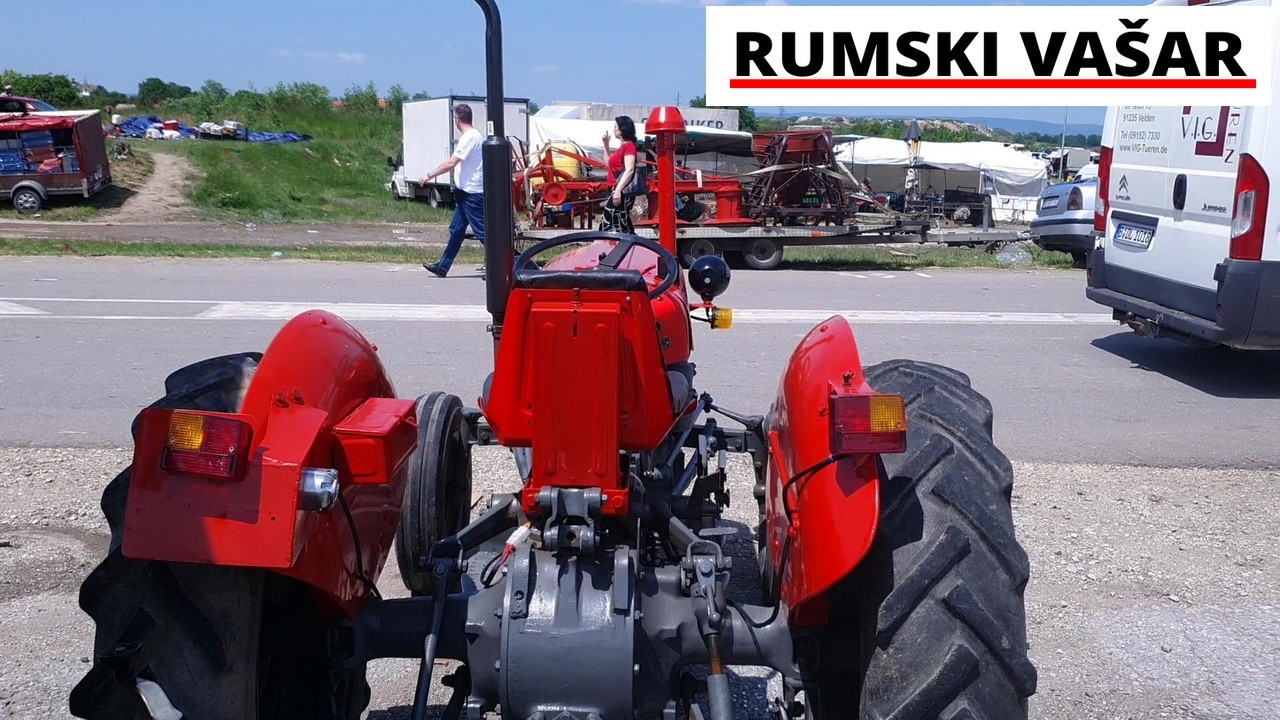 Vašar u Rumi - YouTube