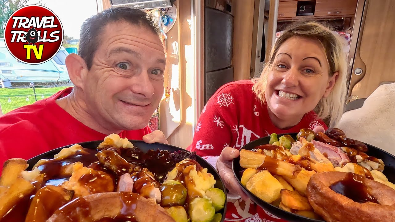 CHRISTMAS Day With The Travel Trolls! - YouTube