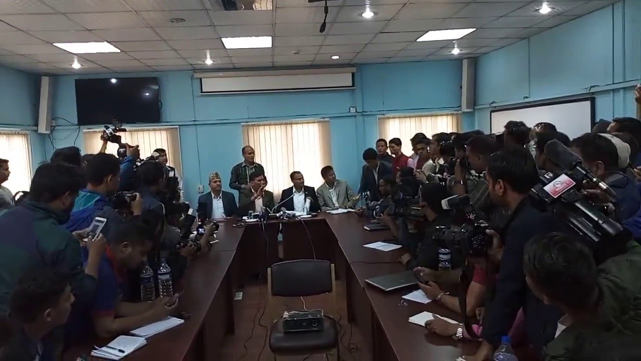 sun taskar Gore lai patrakar sammelanma sarbajanik ( सुन तस्कर गोरेलाइ ...