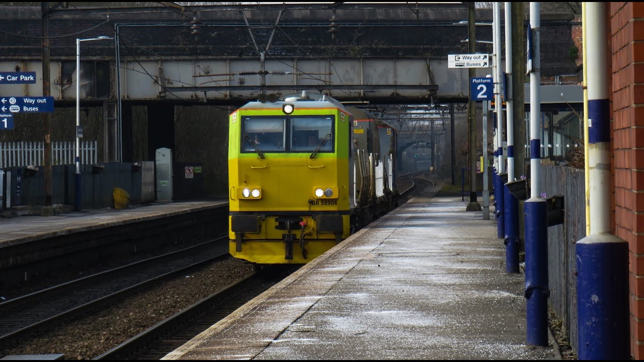 Network Rail MPV No's. DR98904 & DR98954 on 6Z04 @ Guide Bridge on 03. ...