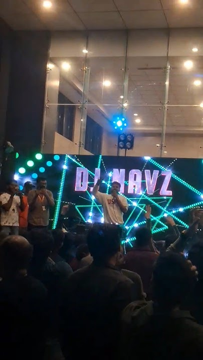 DJ Mix - DJ NAVZ #dancefloor #dj #djmix #tamilsongs #djmixsong #yearendride #songs - YouTube
