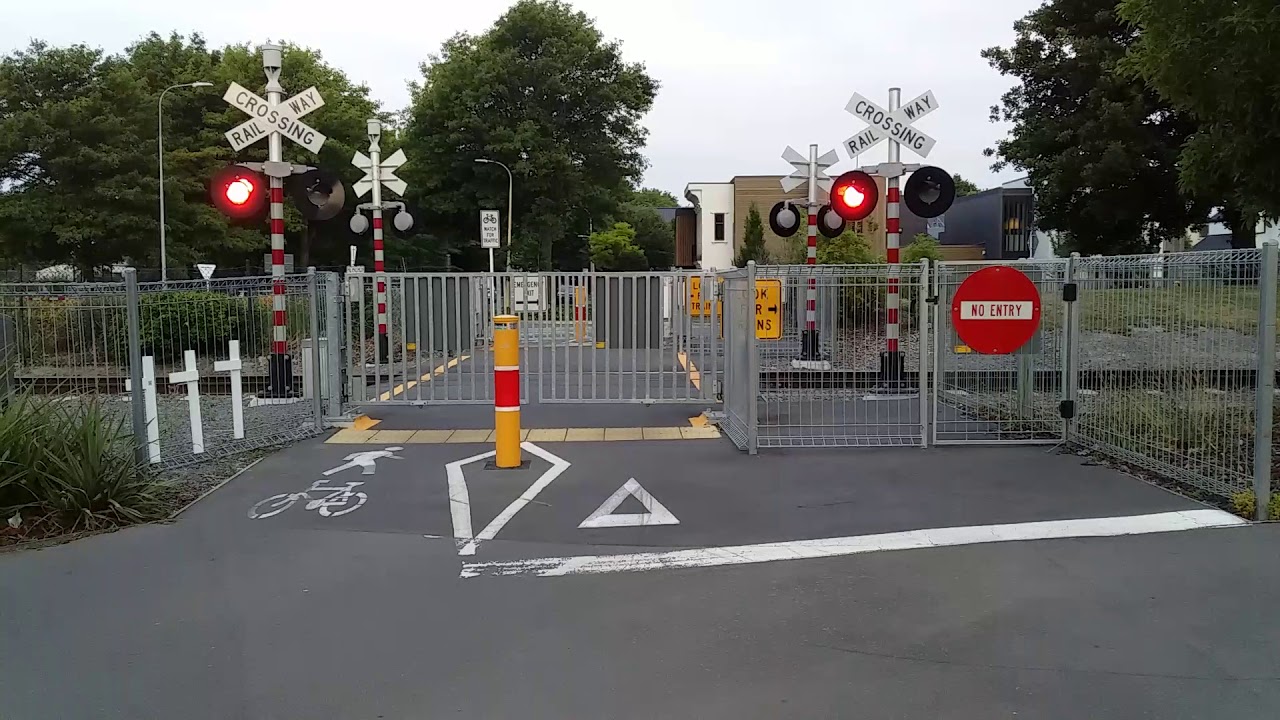 Matai Street Pedestrian level crossing - YouTube