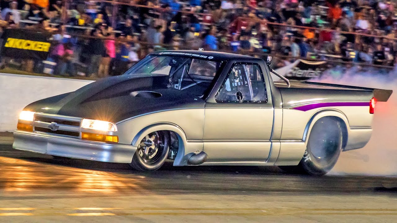 2000+hp LARRY LARSON TT S10 vs Outlaw Armageddon! - YouTube