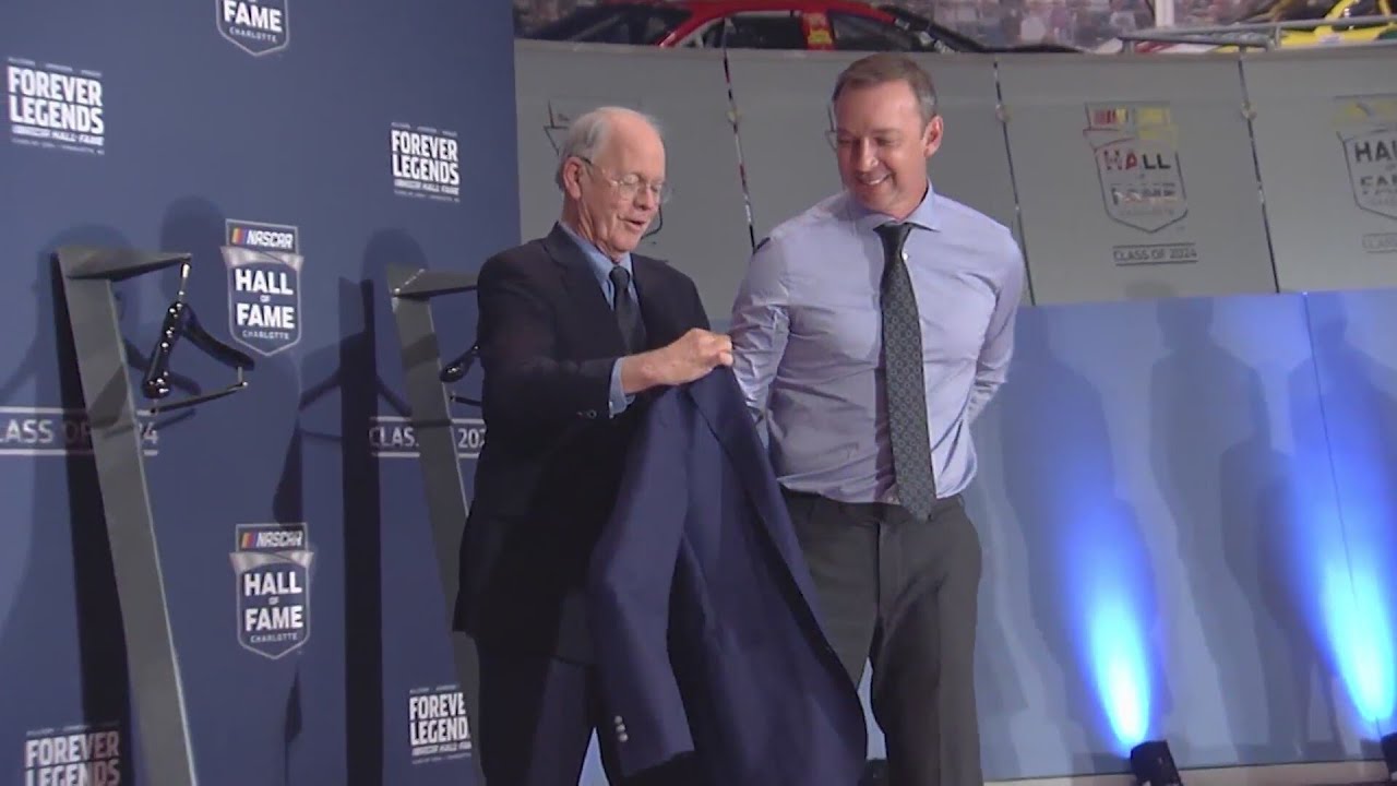 Rockford native Chad Knaus receives his NASCAR HOF blue jacket - YouTube