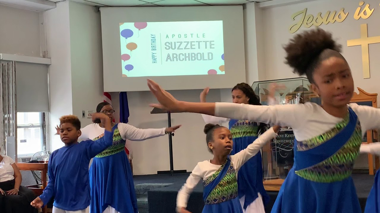 You are My Strength by Madelyn Berry praise dance by CKMMJ - YouTube